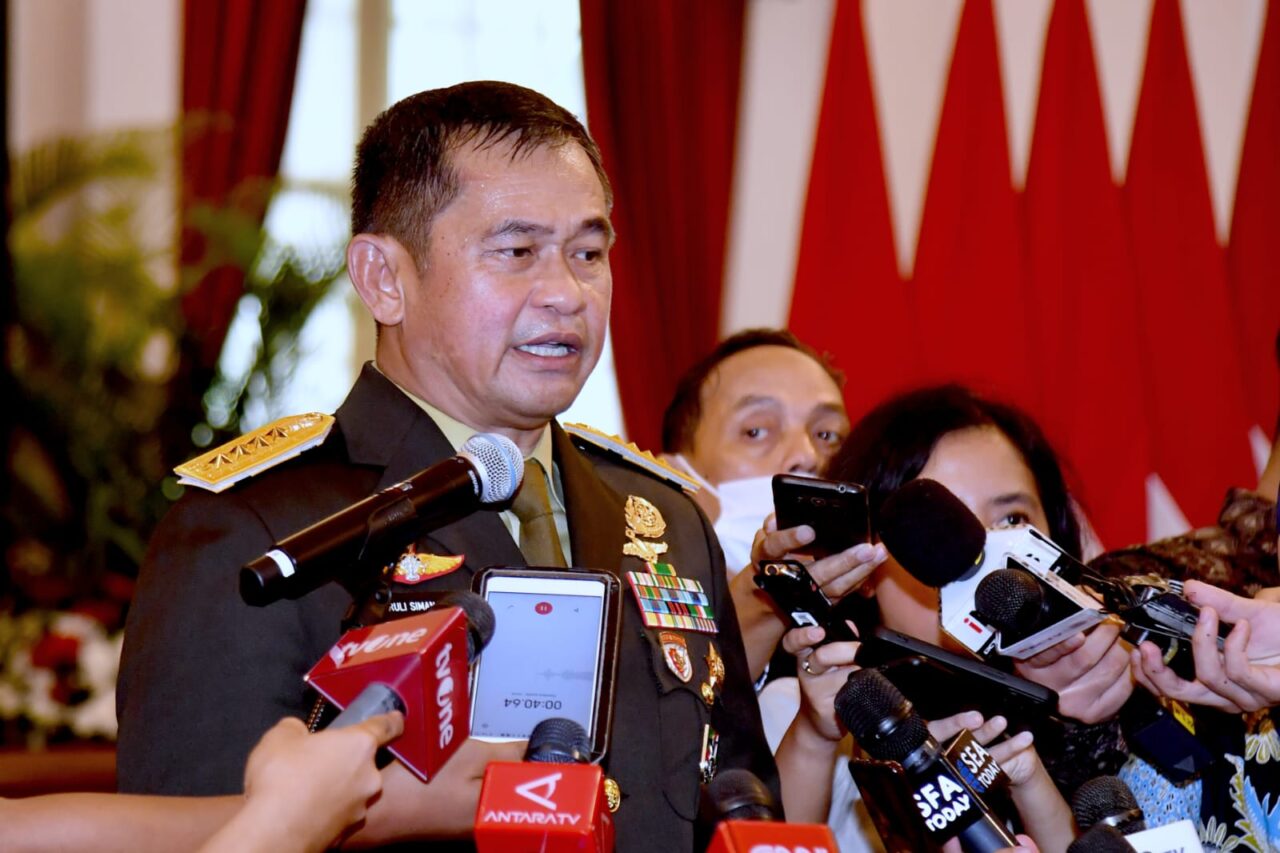 Presiden Joko Widodo Lantik Maruli Simanjuntak sebagai KSAD di Istana ...