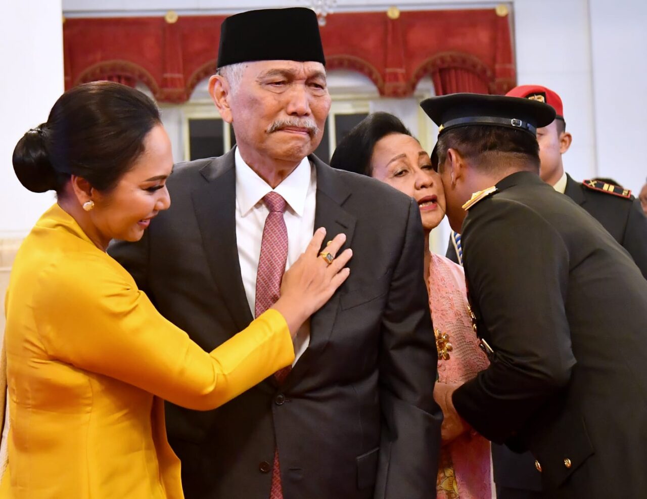 Presiden Joko Widodo Lantik Maruli Simanjuntak sebagai KSAD di Istana ...