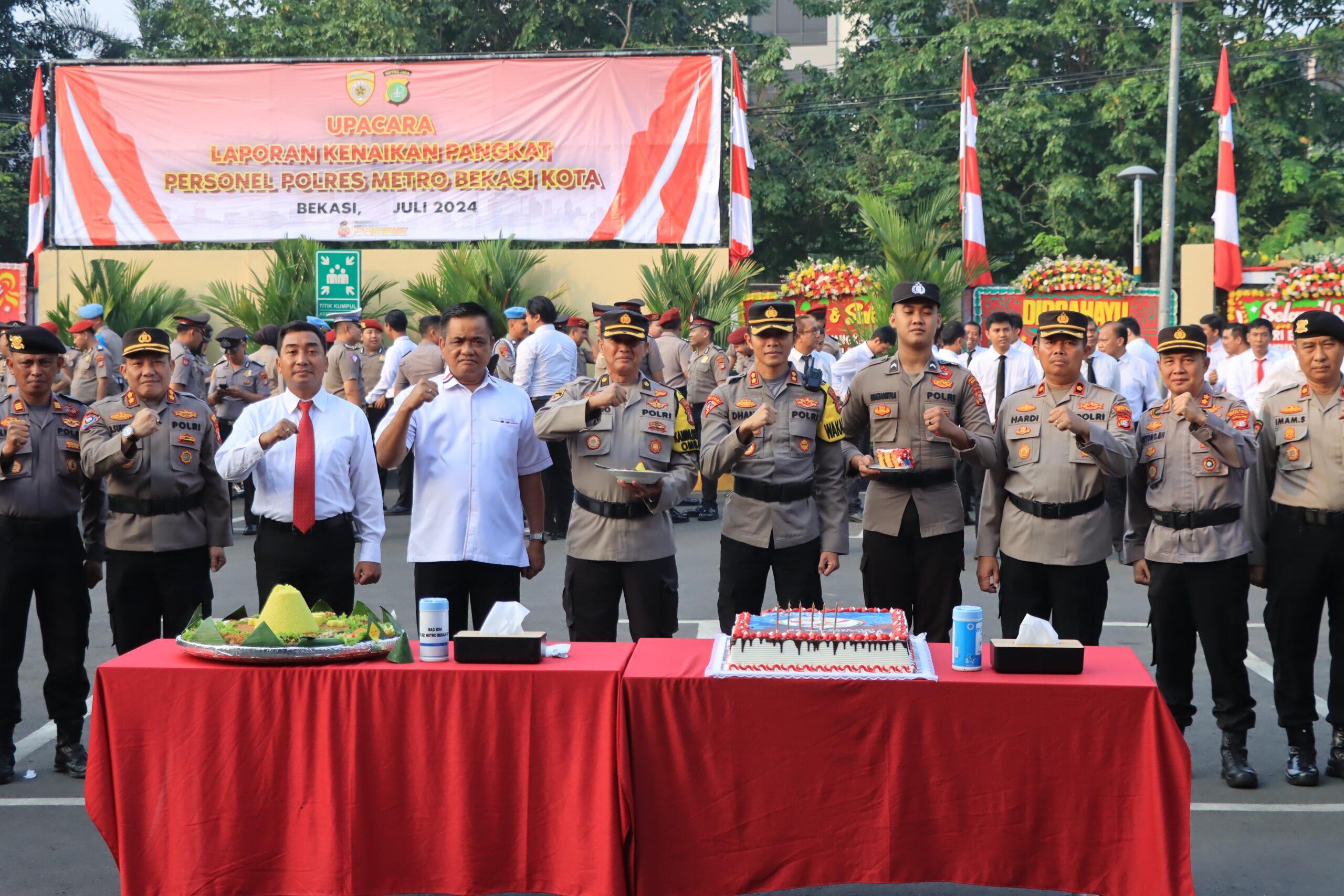 Polres Metro Bekasi Kota Gelar Upacara HUT Bhayangkara ke-78 dan Kenaikan Pangkat Personil ...